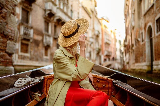 St. Marks Basilica Guided Tour with Venice Canals Gondola Ride - Key Points