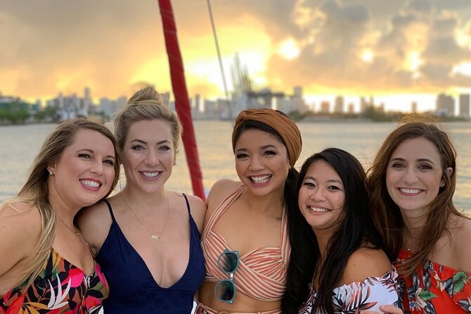 Sunset Catamaran Cruise in Ft. Lauderdale - Sunset Catamaran Cruise in Ft. Lauderdale: An Authentic Coastal Escape