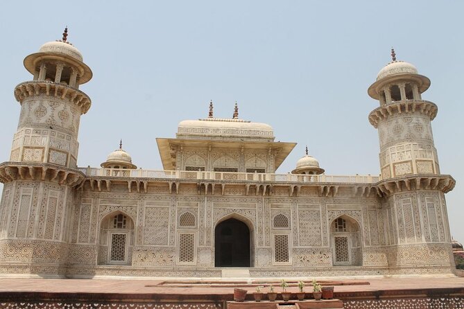 Tajmahal Full day Tour by tuk tuk - Exploring Agra by Tuk-Tuk: A Practical and Authentic Day