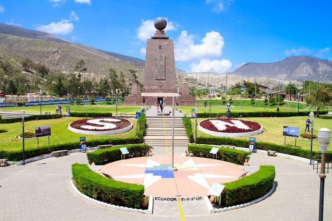 Tour in Quito, Middle of the World-Cable Car-Panecillo - Key Points