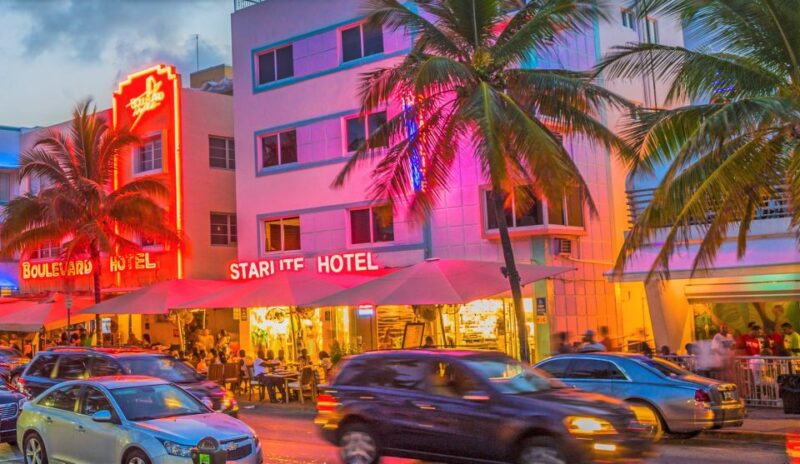 Walking Tour with Cocktails(optional) Miami - Exploring Miami’s Art Deco Gems: A Guide to the Walking Tour with Cocktails