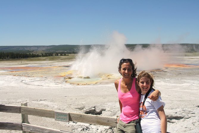 Yellowstone and Grand Teton 4 Day 3 Night Wildlife Adventure - Key Points