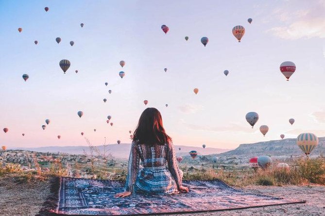Best 5 days in Turkey: Istanbul and Cappadocia - Cappadocia: Surreal Landscapes and Ancient Dwellings
