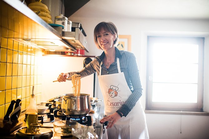 Cesarine: Market Tour & Cooking Class at Local's Home in Lucca - What Makes This Tour Stand Out