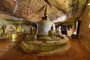 Colombo: Sigiriya, Dambulla Caves, & Wildlife Day Tour