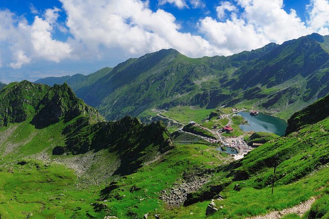 Day Trek to Romania's Rooftop - Key Points