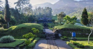 From Yogyakarta: The Last Ancient Java's Hindu Temples