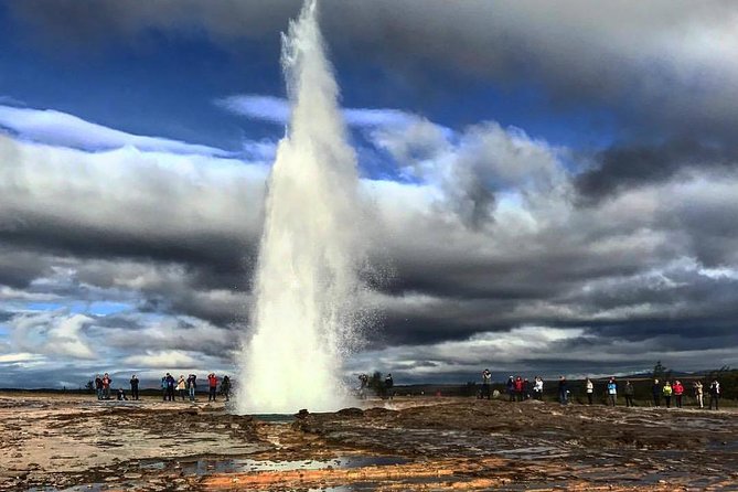 Golden Circle & Secret Lagoon & Friðheimar (lunch included) - PRIVATE TOUR