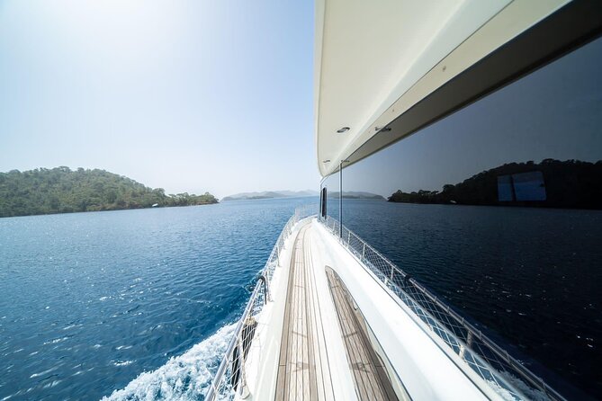 Istanbul: Small-Group Yacht Cruise with Snacks, Sunset or Daytime - How This Tour Delivers Value