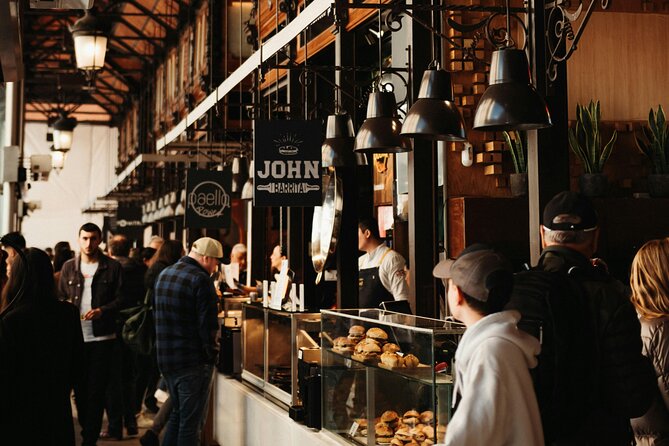 Local Tapas, Beer and Wine Tour of Madrid All Inclusive