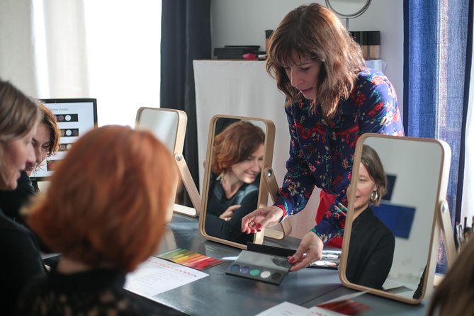 MAKEUP COURSE with colorimetry analysis - What to Expect from the Makeup Course in Paris