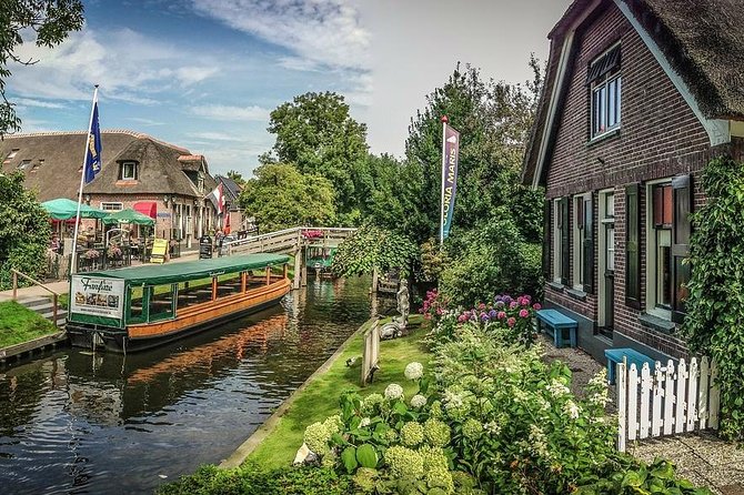 Private Giethoorn & Zaanse Schans Windmills Sightseeing Tour from Amsterdam - Who Will Love This Tour?