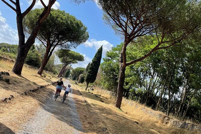 Rome: Appian Way E-bike Tour, Catacombs, Aqueducts & Transfer