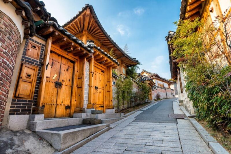 Seoul: Gyeongbokgung / Hanok Village / N Seoul Tower - The Sum Up