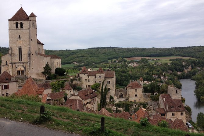 St Cirq LaPopie and Pech Merle Cavern Tour from Toulouse - Authentic Experiences and Traveler Feedback