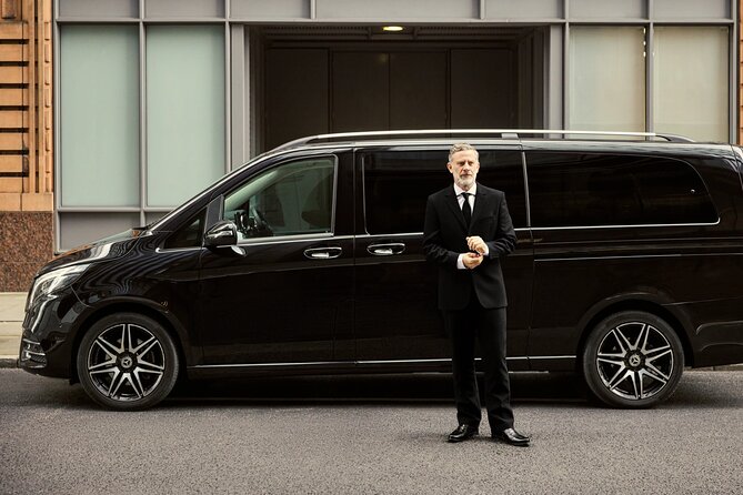 Transfers between Paris, CDG, Orly, Disneyland & Versaille by van - The Pickup & Ride Experience