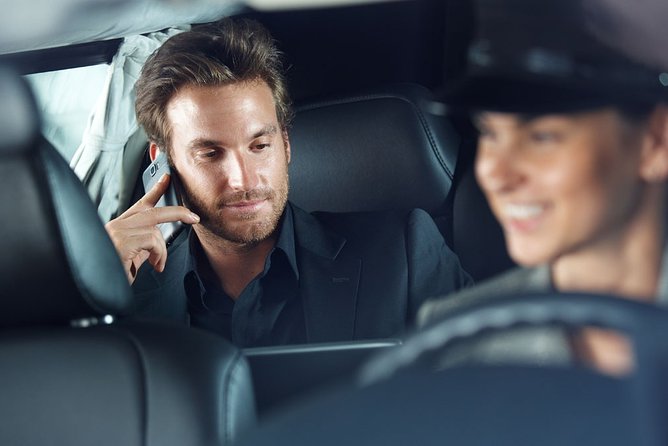 Transfers Madrid Airport to Madrid Center in Vans up to 7 Passengers