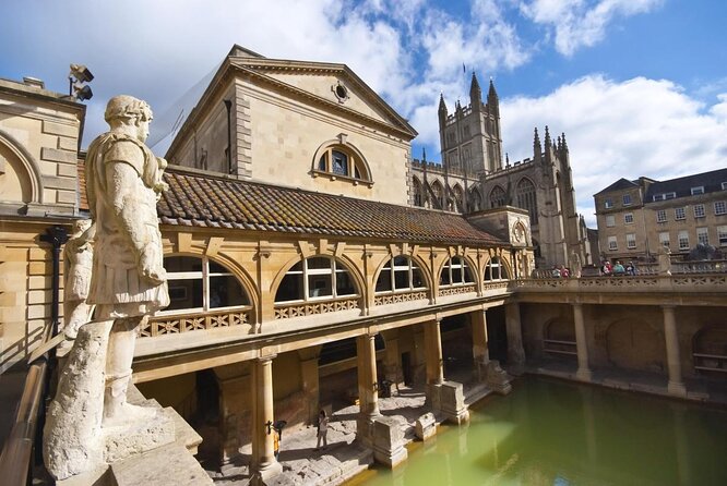 Walking Tour of Bath with Blue Badge Tourist Guide - Discovering Local Stories and Hidden Gems