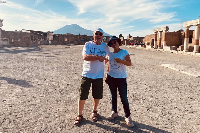 2 Hours Pompeii Group Tour with Archaeologist Guide and Skip the Line - Key Points