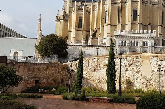 2-Hour Walking Tour on the History of Islamic Medieval Madrid: the origins - The Experience and Guides
