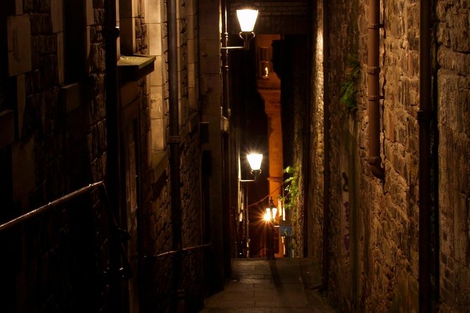 2 Hours Ghost Tour - English Tour Guide - The Historic and Paranormal Significance of Old Calton Burial Ground