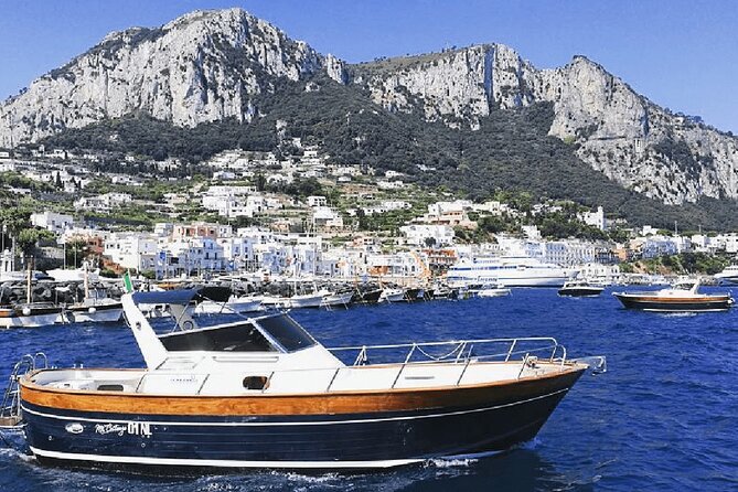 3 hours Comfortable Capri Private Tour by Boat - Authenticity and Authentic Experience