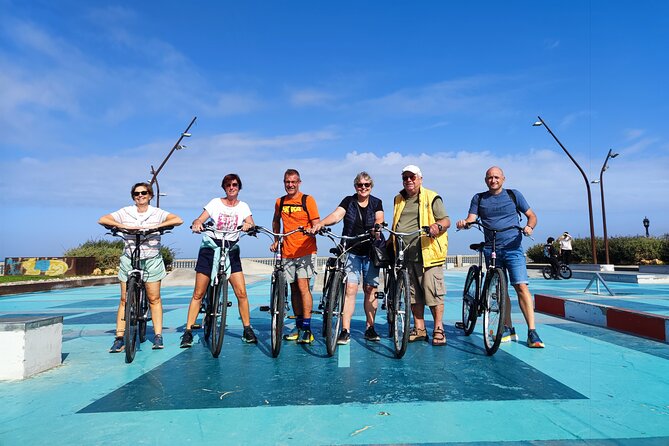 A private stroll cycling around Cádiz + bike rental - The Sum Up