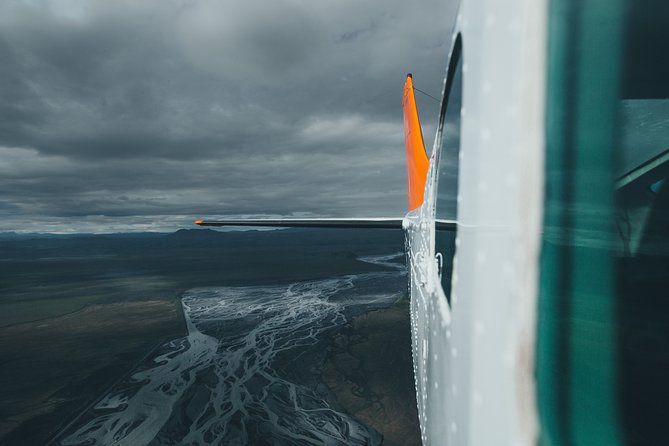 Airplane tour over black sands and riverbeds from Skaftafell - Why the Price Reflects the Value