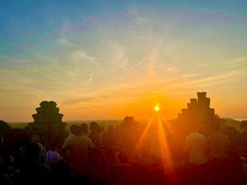 Angkor Wat, Angkor Thom, and Ta Prohm Day Trip with Sunset - Who Is This Tour Best For?