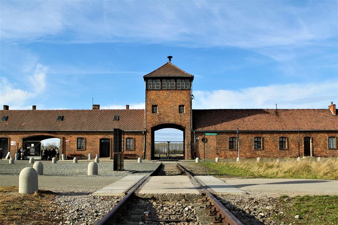 Auschwitz & Birkenau English guided tour by private transport from Katowice - Who Will This Tour Suit?