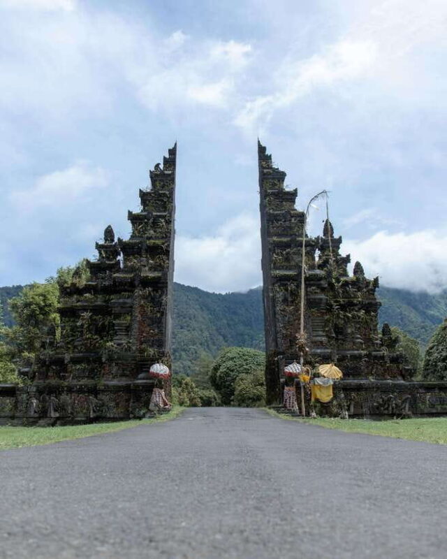 Bali: Full Day Tanah Lot, Handara Gate, Ulun Danu Beratan - Practical Details and What’s Included