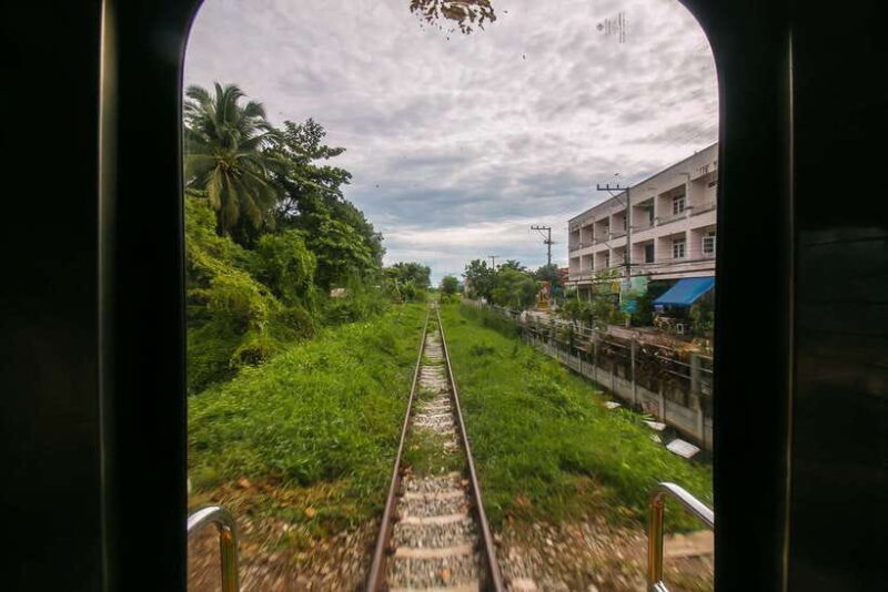 Bangkok: Damnoen Saduak Market and Maeklong Railway Market - Genuine Traveler Insights from Reviews