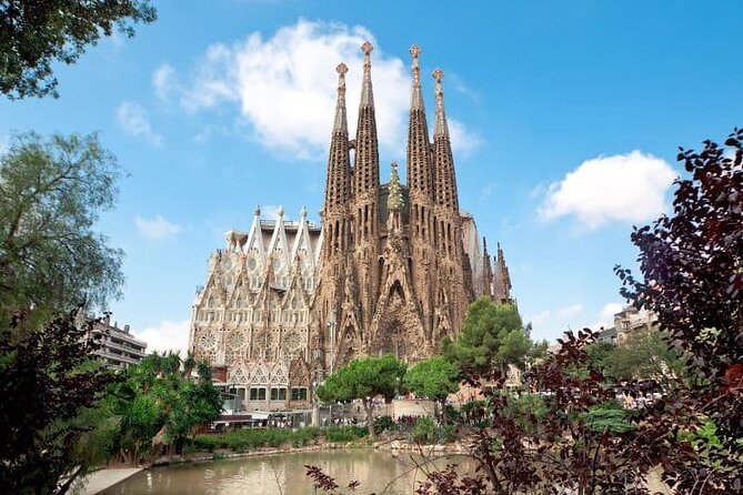 Barcelona Private Bike Tour - The Practical Side: What’s Included and What’s Not