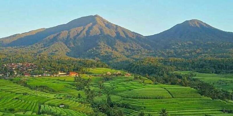 Beauty the Nature North of Bali Tour - Second Stop: Ulun Danu Bratan Temple