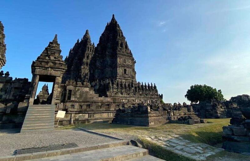 Borobudur, Prambanan, Plaosan, & Ijo Temple Sunset - Itinerary Breakdown: A Day in Java’s Scenic Heartland
