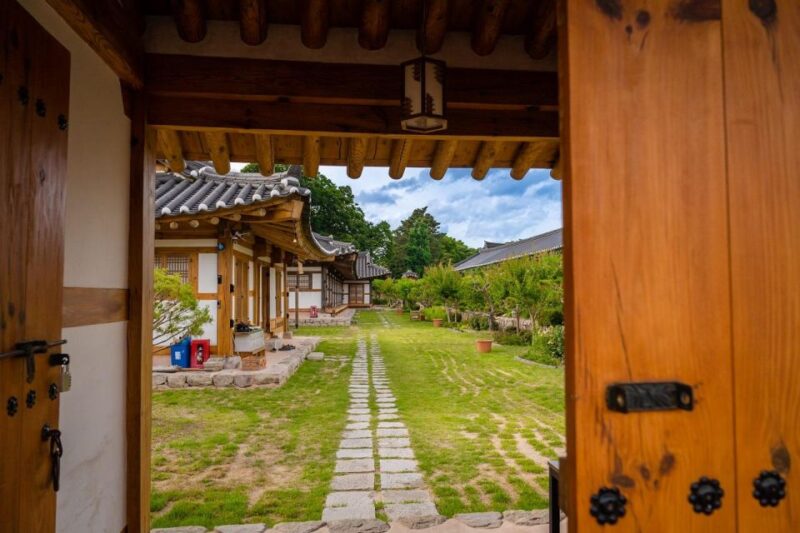 Busan: Gyeongju Guided Day Trip to Three Kingdoms Capital - What Makes This Tour Stand Out?