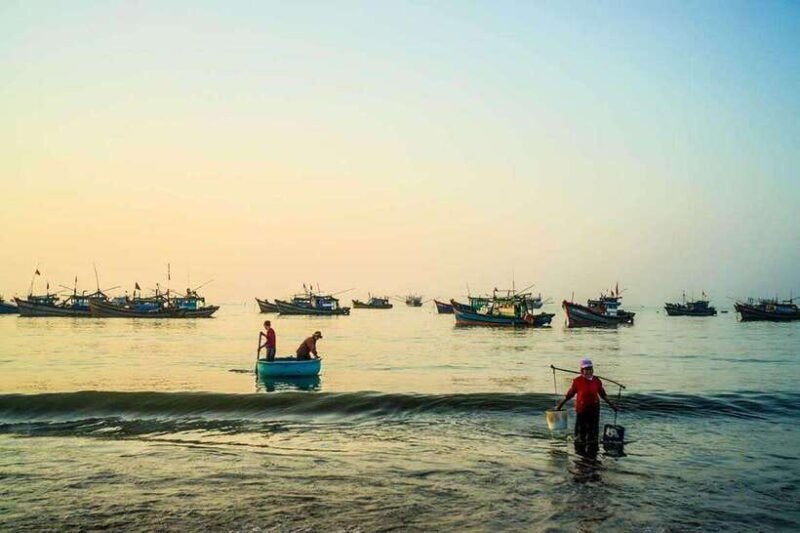 Danang On the Waterfront Photography Tour - Exploring Danang’s Market and Port Scenes