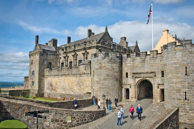 Day Trip to Loch Lomond and Trossachs National Park with Optional Stirling Castle Tour from Edinburgh - The First Stop: The Kelpies & The Helix