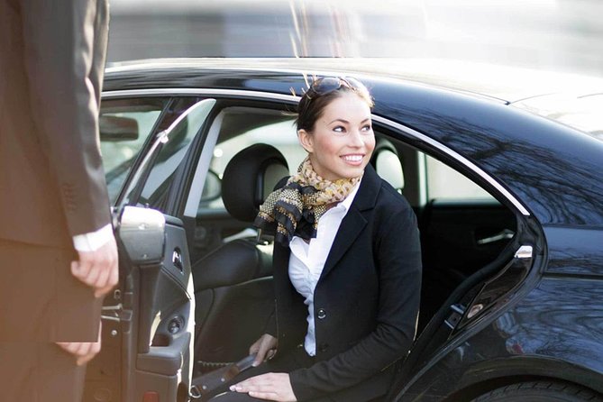 Departure Transfer To Santorini Airport - Who Should Consider This Transfer?