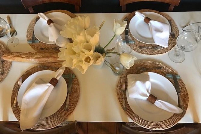 Dine With a Bordeaux Local in a Chartrons / Jardin Public Home - Conversation and Atmosphere