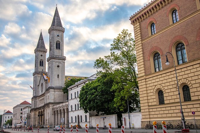 Explore Munichs History and Culture with a Local - Marienplatz: The Heart of Munich