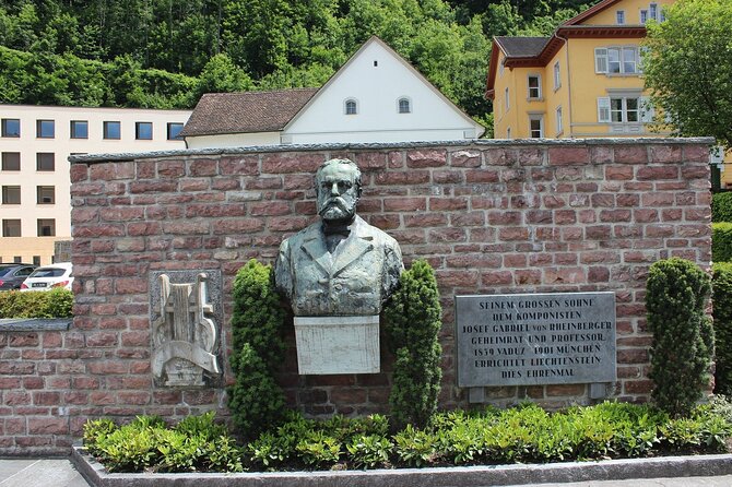 Explore Vaduz in 60 minutes with a Local - Authentic Reviews from Past Participants