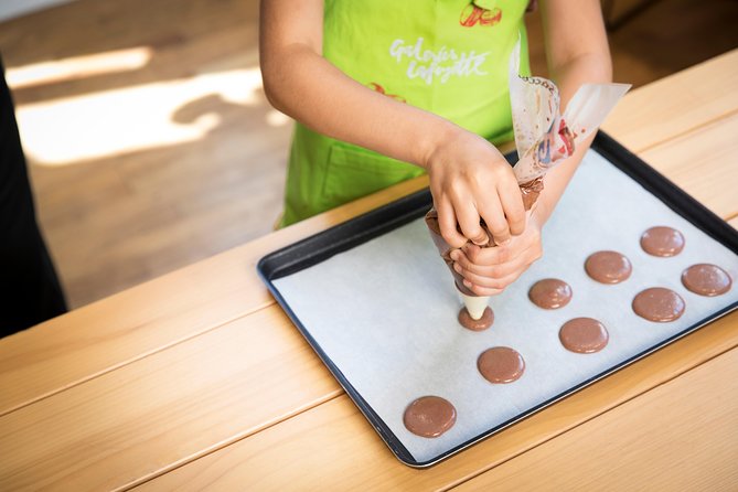 Family experience-Macaron Bakery Class at Galeries Lafayette - The Group Experience