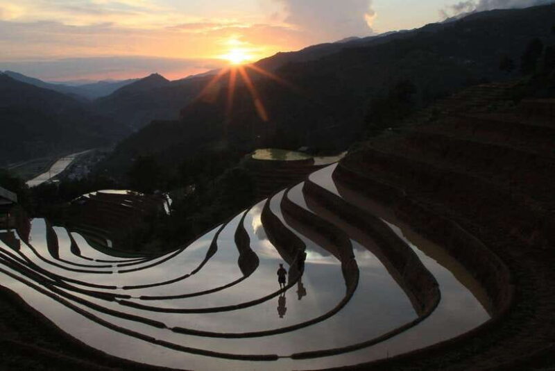 From Hanoi: 1-day Sapa Trekking Tour With Overnight Bus - Detailed Breakdown of the Itinerary