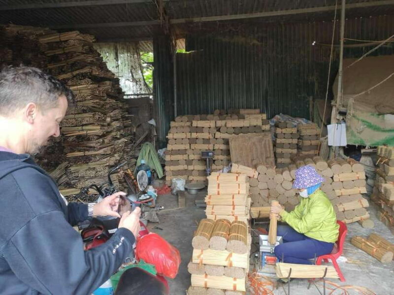 From Hanoi:Quang Phu Cau Incense Village &Chuong Hat village - Chuong Hat Village: A Cultural Contrast