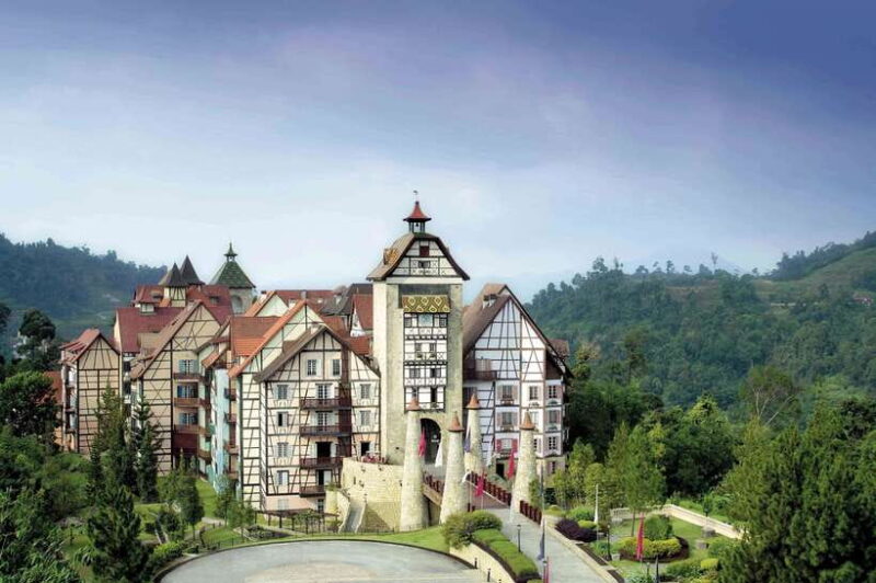 From Kuala Lumpur: Colmar Tropicale and Batu Caves Day Trip - What You Can Expect from This Tour