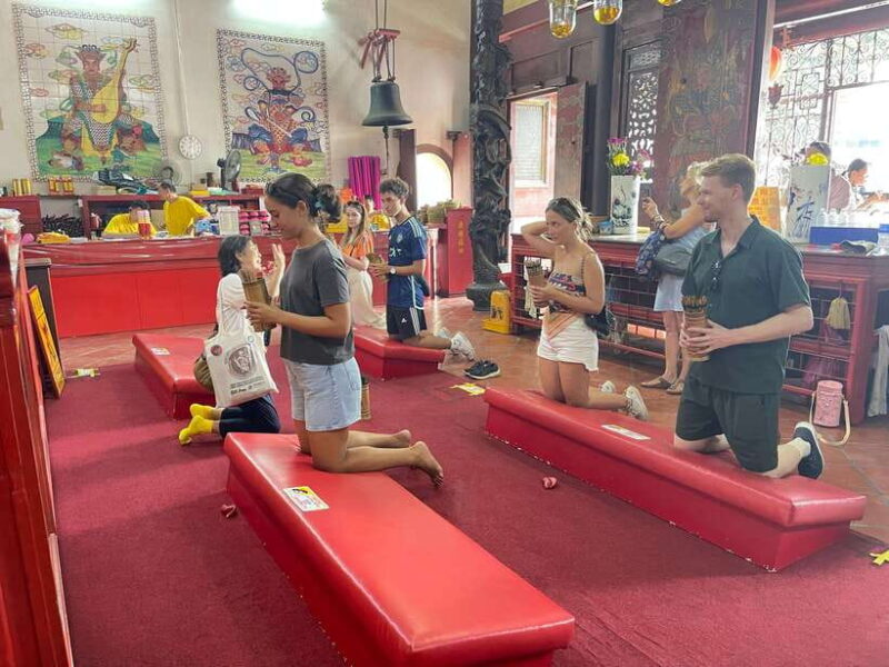 George Town: Heritage Walking Tour with Street Food Tasting - What You’ll See and Do
