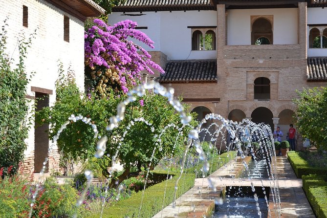Guided tour of the Alhambra: Generalife and its gardens - What to Expect from the Tour