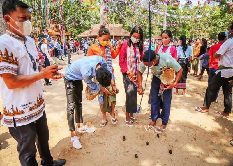 Half Day Khmer New Year Tour by Tuk Tuk On 13-14-15-16-April - The High Tea: A Touch of Luxury