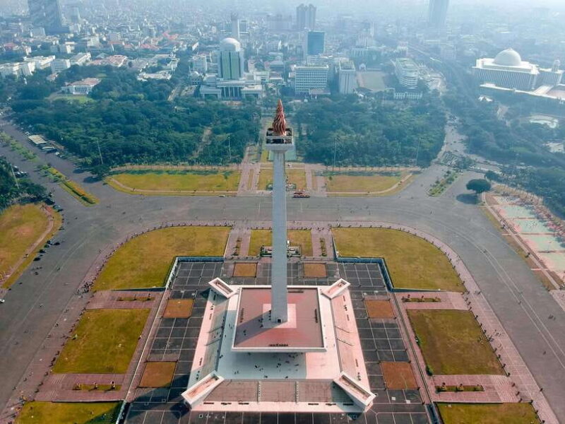 Half-Day Tour Around Jakarta Guide Speak Thailand - Practical Aspects of the Tour